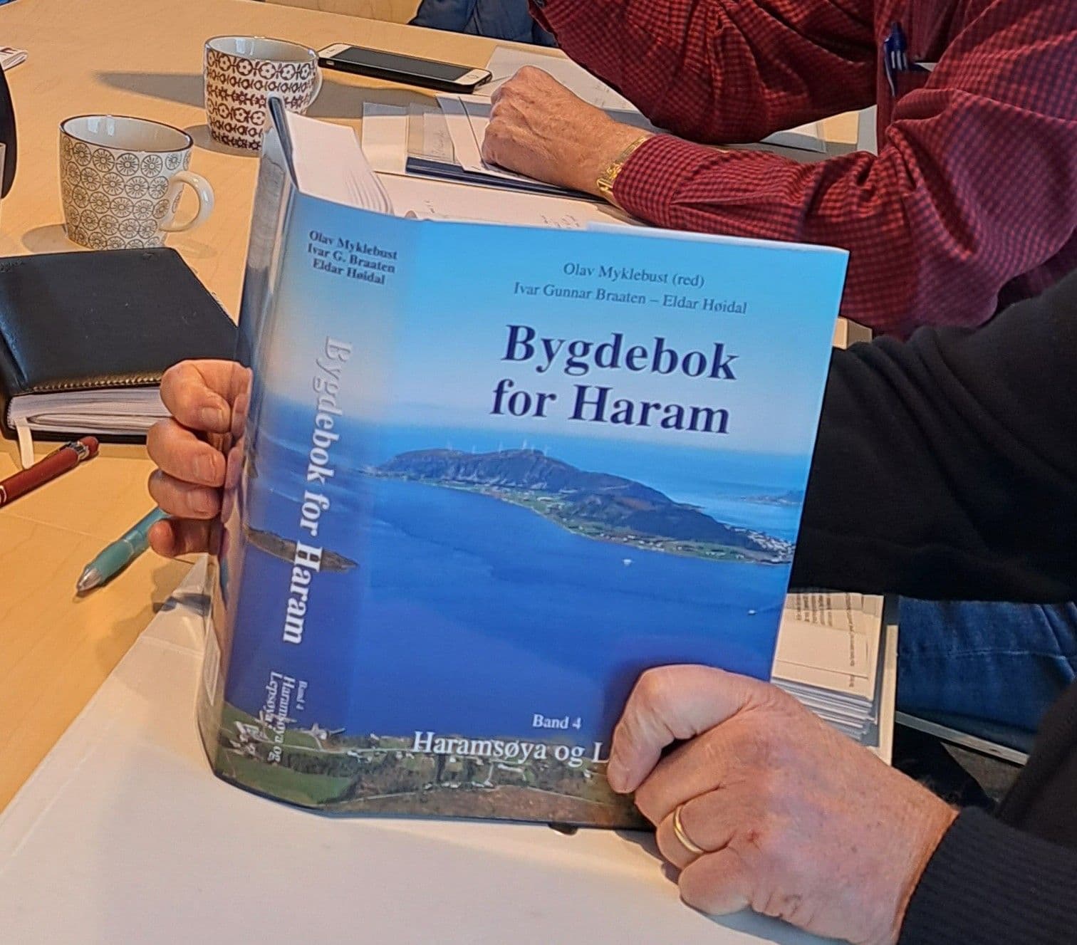 Viti | Bygdebok for Haramsøya og Lepsøya ligg føre
